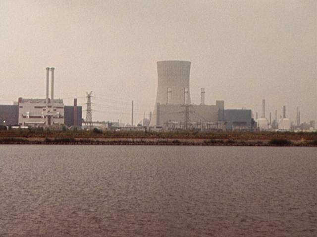 Plaatjes van elektriciteits centrales.